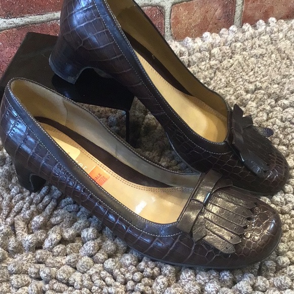 Naturalizer | Shoes | Naturalizer Dahlia Brown Low Pumps | Poshmark